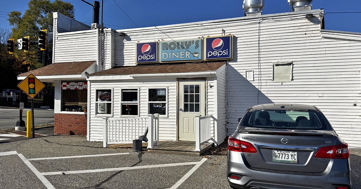 9 Old Fashioned Diners In Maine That Will Take You Back In Time 9-old-fashioned-diners-in-maine-that-will-take-you-back-in-time