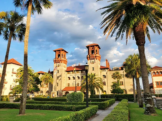 Gilded Age glamour meets Florida sunshine! This architectural masterpiece looks like it's ready to host the Great Gatsby himself for a beachside soirée.