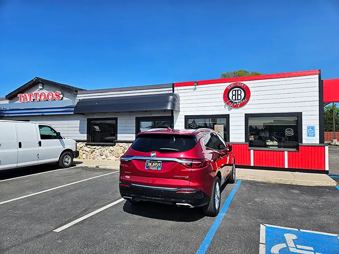 Welcome to burger paradise! Bergstrom's exterior is a retro-chic beacon, calling all hungry souls like a 1950s time machine with a side of fries.