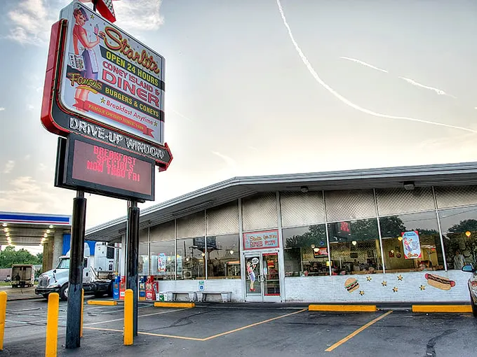 A star is born! Starlite Coney Island's retro exterior promises a journey back in time, where comfort food reigns supreme and calories don't count.