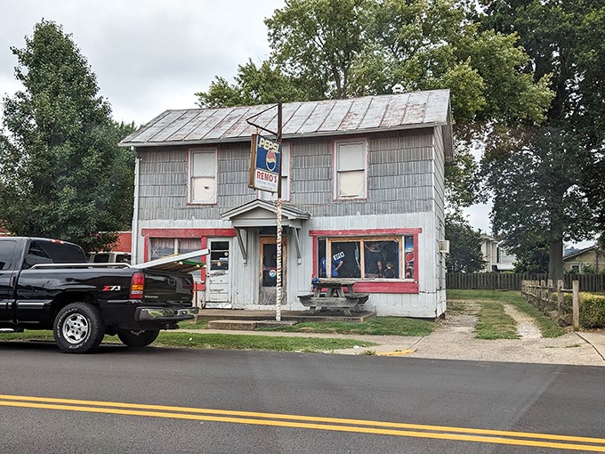 A time capsule with a side of nostalgia! Remo's weathered exterior whispers tales of countless satisfied customers and decades of delicious dogs.