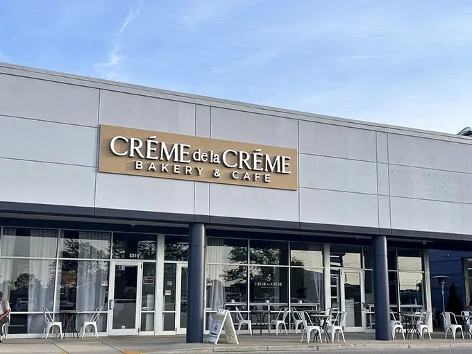 A slice of Parisian charm in the heart of Columbus! Créme de la Créme's inviting facade promises a sweet escape from the everyday hustle.