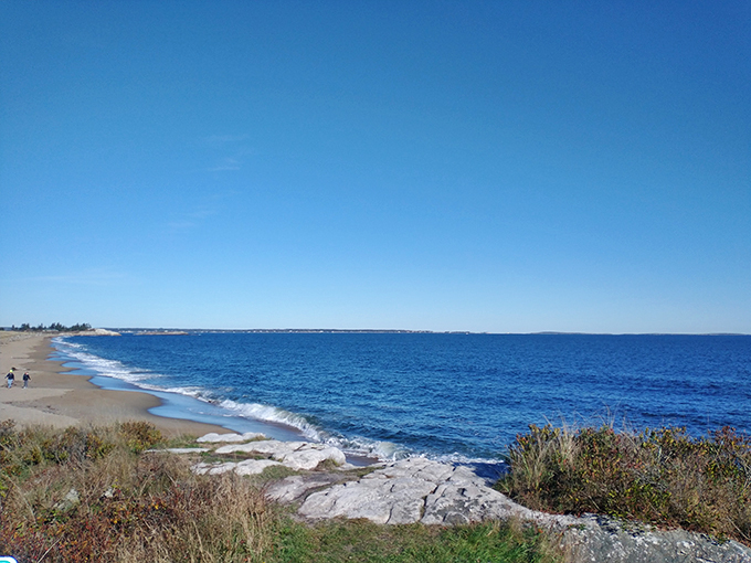 Who needs a Caribbean getaway? This slice of Maine heaven is serving up postcard-perfect views without the passport hassle!