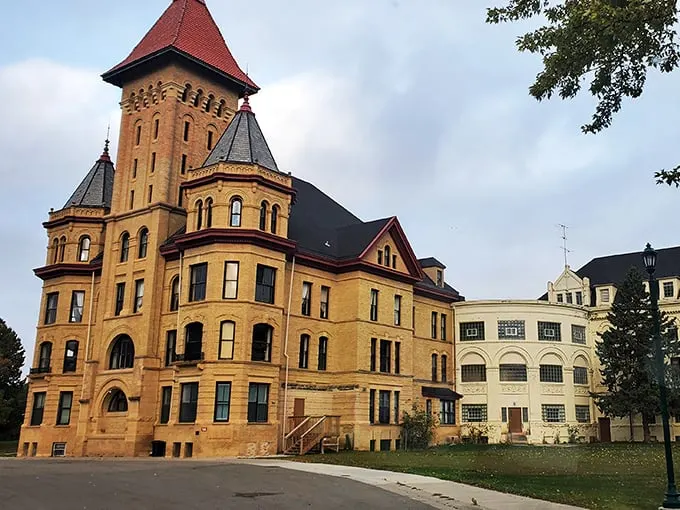 "Grandeur with a side of goosebumps!" This imposing facade could be the lovechild of Hogwarts and the Overlook Hotel. Talk about curb appeal!
