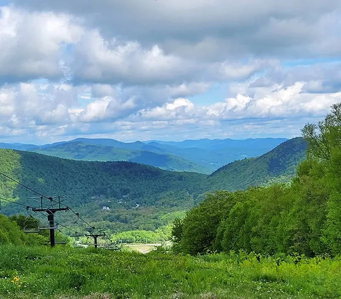 Pico may be Killington's little sister, but she's got views that could make a postcard blush.
