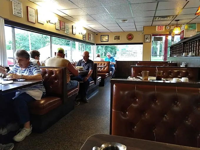 A slice of Americana, served with a side of friendly chatter. It's where everybody knows your name – or at least your usual order.
