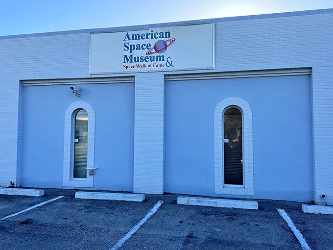 "Parking for earthlings only!" The American Space Museum welcomes visitors with a down-to-earth charm.