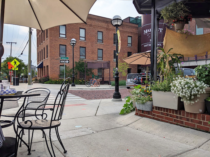 A street view that screams "Come in, we're awesome!" It's like the Cheers of vegan restaurants – where everybody knows your (plant) name.