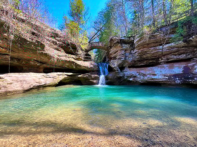 Old Man's Cave: Nature's own rock concert venue! Towering cliffs and crystal pools create a symphony of stone and water.