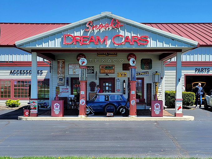 Step back in time! Snook's Dream Cars is a chrome-plated paradise that'll have you humming "Greased Lightnin'" in no time.
