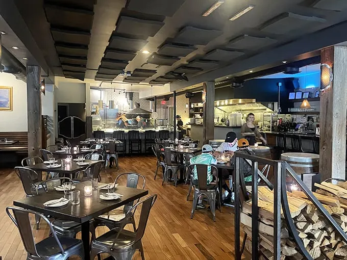 Step into pizza paradise! With its rustic-chic vibe and that gleaming wood-fired oven, Pizzeria Verità feels like your cool Italian cousin's loft... if that cousin was a pizza genius.