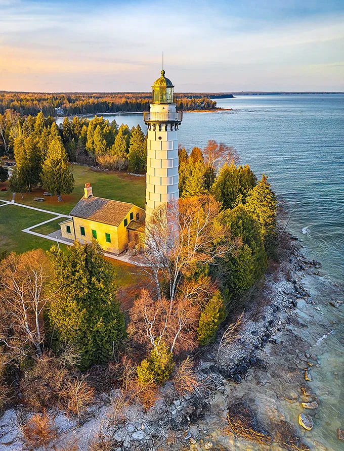 Island vibes in the Midwest? This secluded sentinel offers views that'll make your Instagram followers swoon.