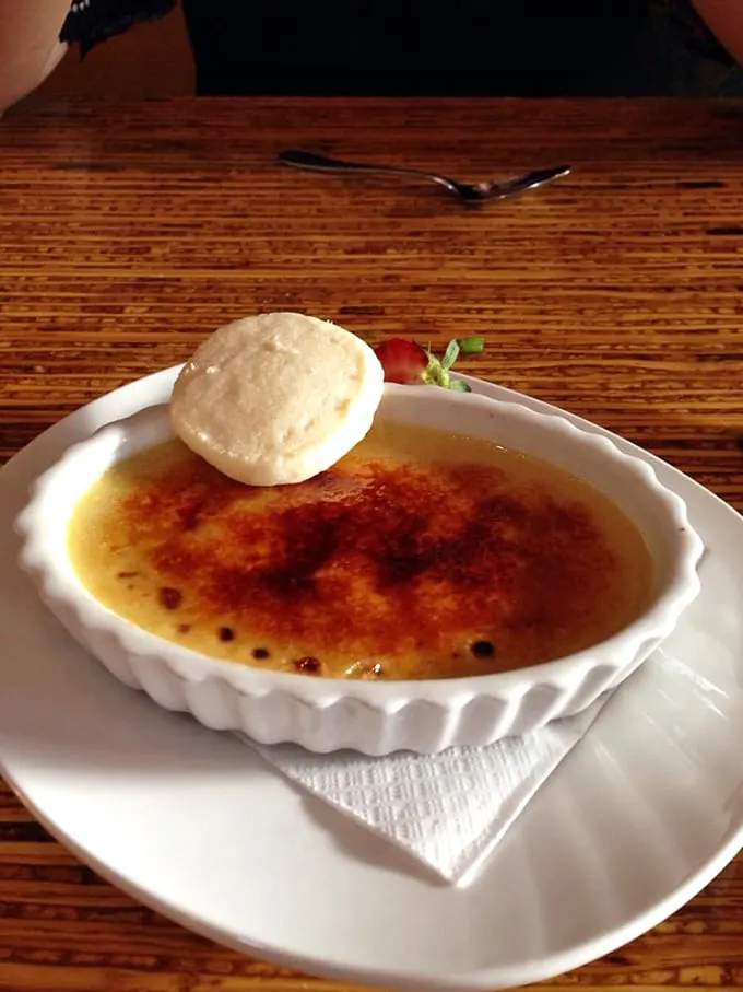 Crème brûlée that's smoother than a Barry White ballad. Crack through that caramelized top and dive into creamy bliss.