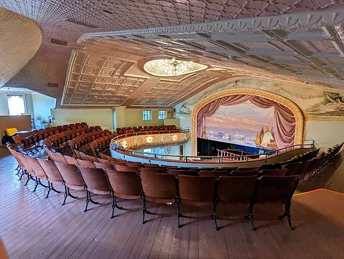 Broadway, eat your heart out! This charming opera house gives new meaning to the phrase "international stage presence."