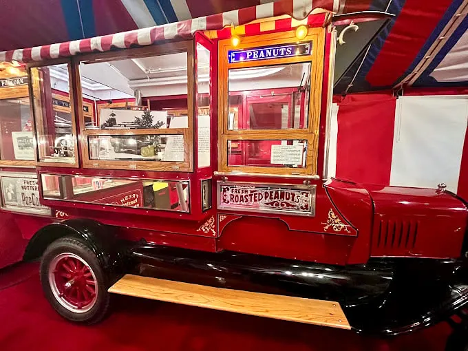 From horse-drawn poppers to art deco machines, this place is bursting with flavor like a perfectly popped kernel.