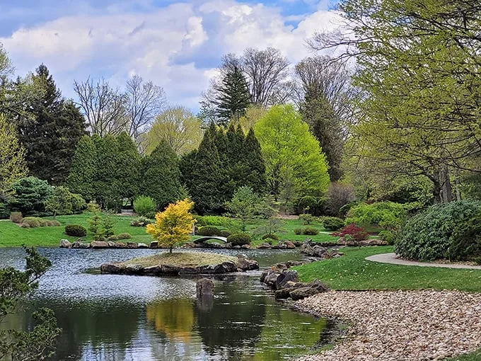 Dawes Arboretum: 17,000 trees can't be wrong! It's like a Tinder for tree-huggers – swipe right on your favorite bark.
