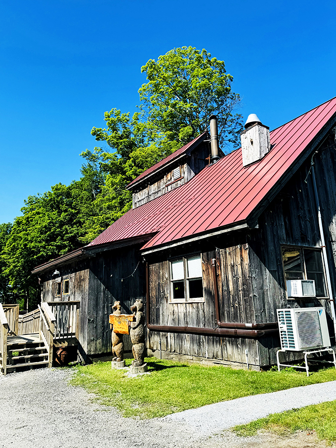 Part sugar shack, part flavor laboratory. This rustic wonderland will have you considering a maple-based diet faster than you can say "pancakes."