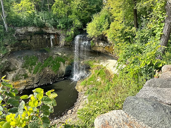 Who needs a time machine when you've got Minnehaha Falls? This cascading beauty is a year-round spectacle of nature's artistry.