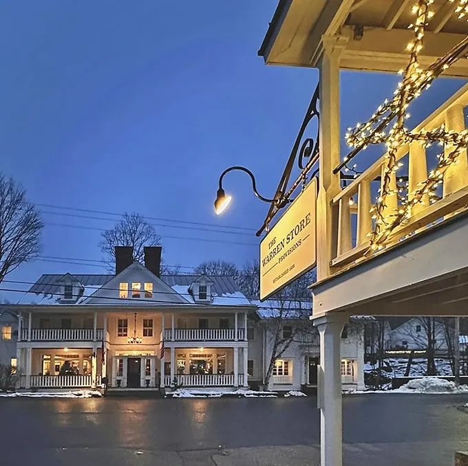Park the sleigh and enjoy the view. Warren's winter wonderland is the perfect pit stop on your festive road trip.