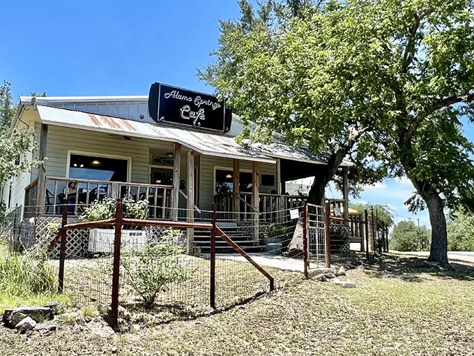 Welcome to burger paradise! Alamo Springs Café's rustic charm is like a siren song for hungry travelers.