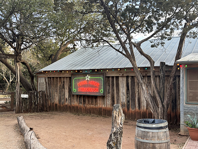 Welcome to beef paradise! Perini Ranch Steakhouse's rustic charm and patriotic flair promise a true Texas dining adventure. 