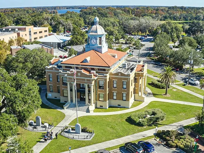 Step into a Norman Rockwell painting come to life! Inverness's charming downtown, complete with a stately courthouse, is like Main Street USA with a Florida twist.