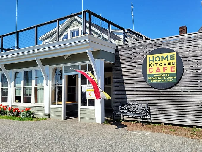 A coastal gem awaits! This charming exterior promises a feast for both your eyes and taste buds. Maine's culinary treasures are just steps away.
