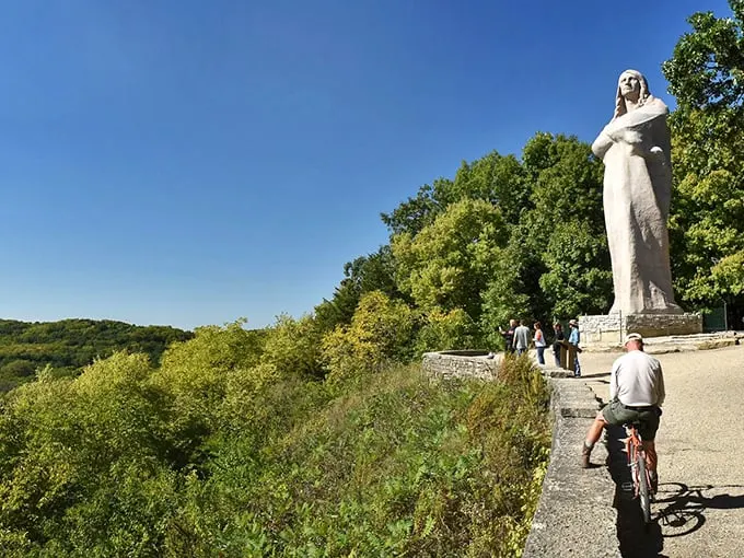 A river runs through it! Lowden State Park's panoramic vista is Mother Nature's IMAX, minus the overpriced popcorn.
