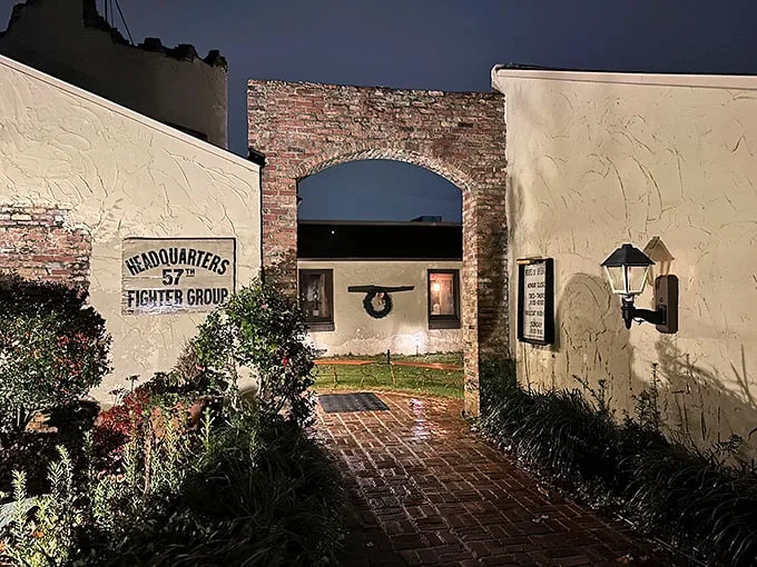 Step into a time warp! This WWII-themed exterior isn't just eye-catching—it's a portal to the past that'll have you saluting your server.