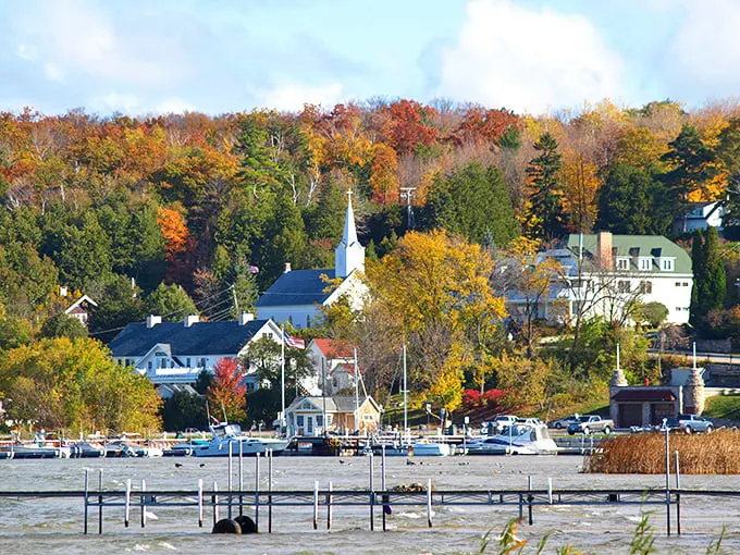 Autumn's paintbrush transforms Ephraim into a masterpiece. This lakeside village is like a Norman Rockwell painting come to life, complete with charming white steeples and cozy cottages.