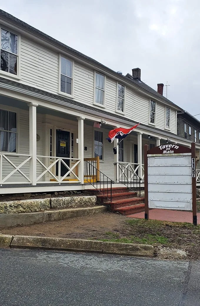 A slice of Americana with a side of steak! Tavern on Main's charming exterior promises a feast for both eyes and stomach.