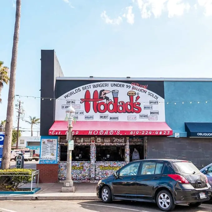 Welcome to burger paradise! Hodad's exterior is a riot of color and kitsch, promising a feast for both your eyes and taste buds.