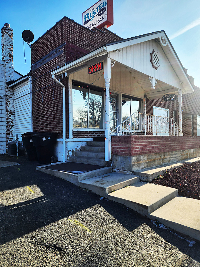 A hidden gem in plain sight! The Rusted Spoon's unassuming exterior belies the culinary treasures within. Who knew paradise had a brick facade?