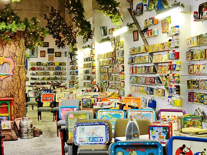Step into a time capsule of childhood memories! This treasure trove of vintage lunch boxes is like a greatest hits album of pop culture nostalgia.