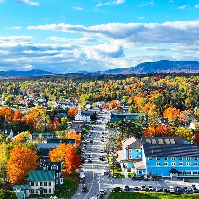 Rangeley: Where autumn paints the town in Technicolor and every view is a postcard waiting to happen.