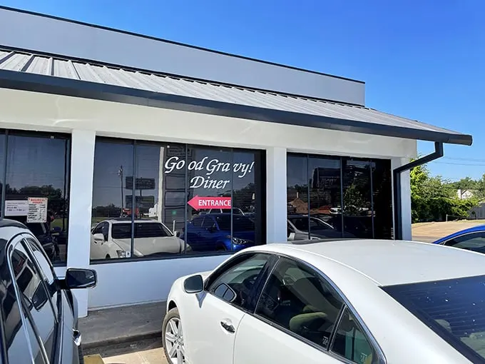 Welcome to gravy heaven! This unassuming exterior hides a treasure trove of comfort food that'll make your taste buds do a happy dance.