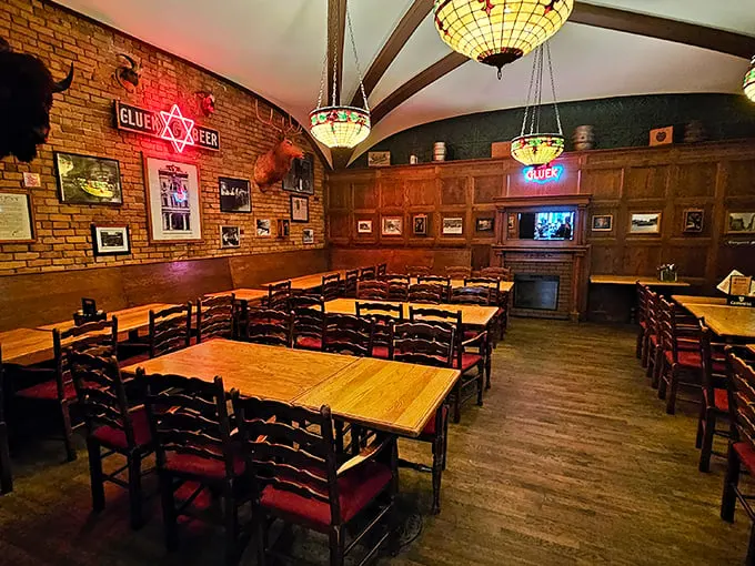 Cozy nooks, warm wood, and enough charm to fill a dozen biergartens. Welcome to Gluek's dining room, where every meal feels like Oktoberfest.