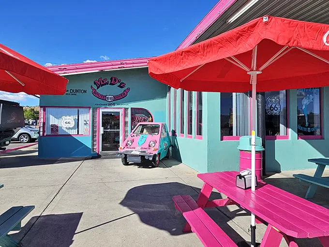 Mr. D'z: A technicolor dream of a diner. The exterior is brighter than a tie-dye shirt at a Grateful Dead concert!