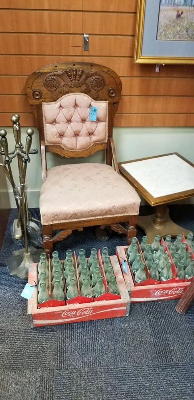 Take a seat in retro luxury! This tufted chair pairs perfectly with ice-cold Coca-Cola nostalgia.