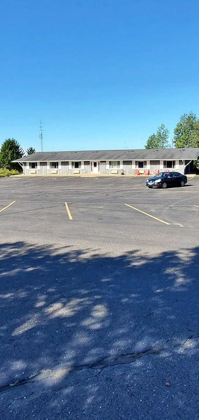 Park your car, but leave your diet at home. Fannies' parking lot: where culinary adventures begin and elastic waistbands are put to the test.
