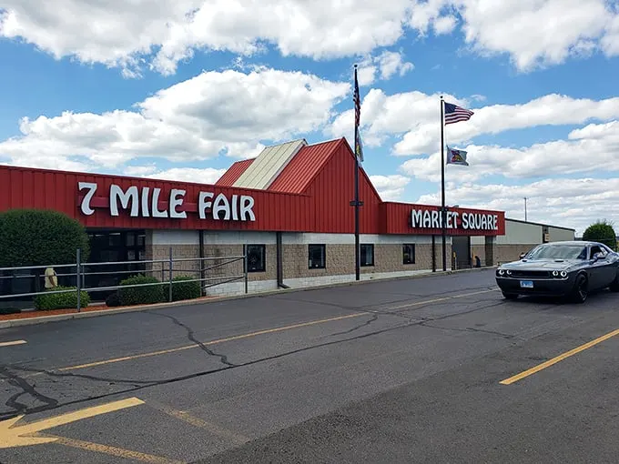 Step right up! This flea market's got more action than a Spielberg blockbuster, minus the CGI dinosaurs. Ferris wheel included!