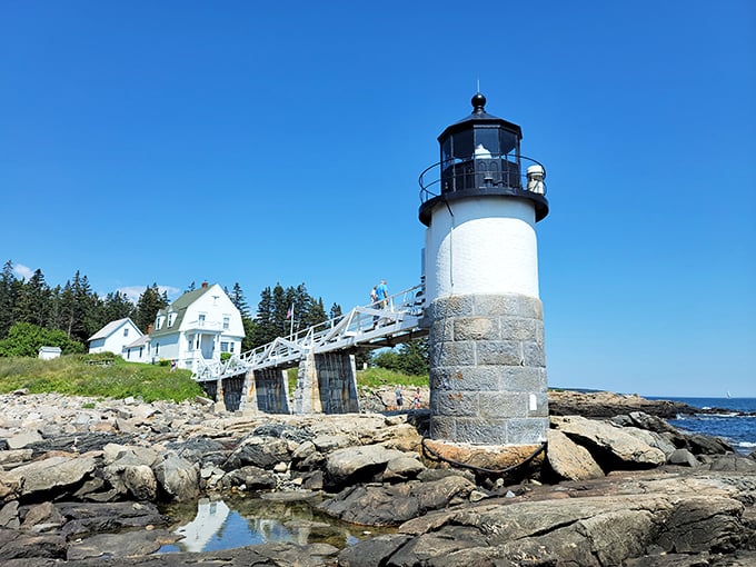 Forrest Gump's favorite pit stop? This cinematic lighthouse stands proud, ready for its close-up and maritime duties.