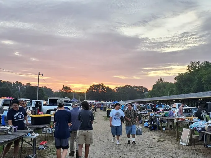 Sunset bargain bonanza: As day turns to dusk, the deals get hotter than a South Carolina summer.