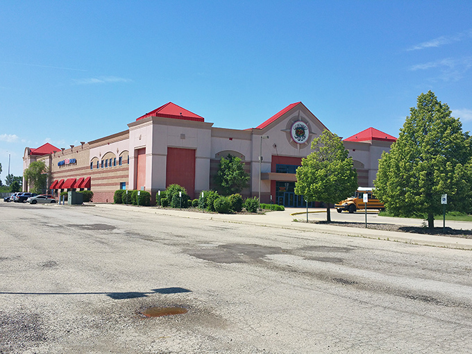 Forget the yellow brick road – follow the red awnings to this palace of amusement. It's like Willy Wonka designed an amusement park!