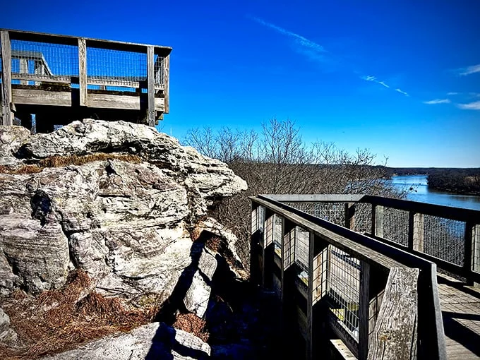 Mother Nature's sculpture garden on full display. These rock formations have more character than a Scorsese film cast.