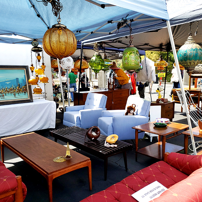 Mid-century modern meets eclectic chic. This furniture setup could make Don Draper jealous while satisfying your inner bohemian.