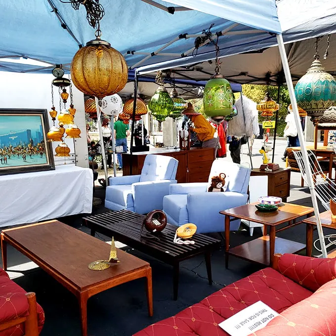 Mid-century modern meets eclectic chic. This furniture setup could make Don Draper jealous while satisfying your inner bohemian.