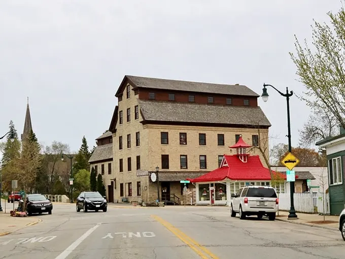 Washington Avenue, Cedarburg: Where every storefront tells a story. Charming shops and eateries make window shopping an Olympic sport.