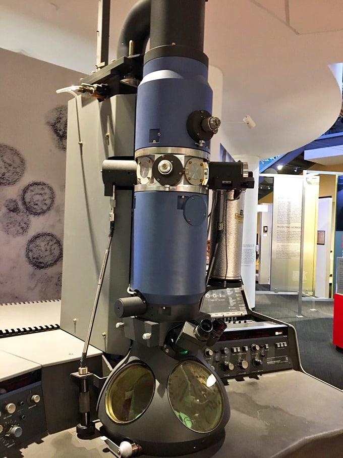 It's not a prop from a sci-fi flick—this electron microscope is the real deal! Imagine peering into the secret lives of cells and viruses.