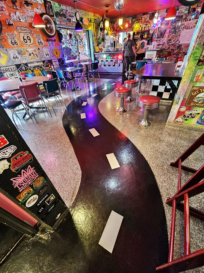 Who needs GPS? Follow the yellow-dotted road to a feast for both your stomach and your eyes in this retro-tastic dining room.